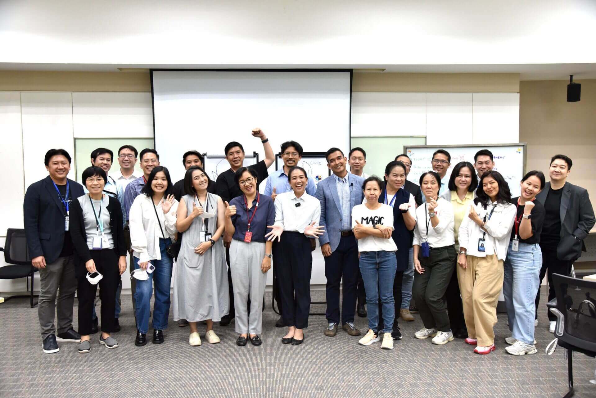 ADGES ออกแบบและจัด Workshop “Strategic Communicator” และ “Visual Thinking” ให้กับผู้บริหารของ ...